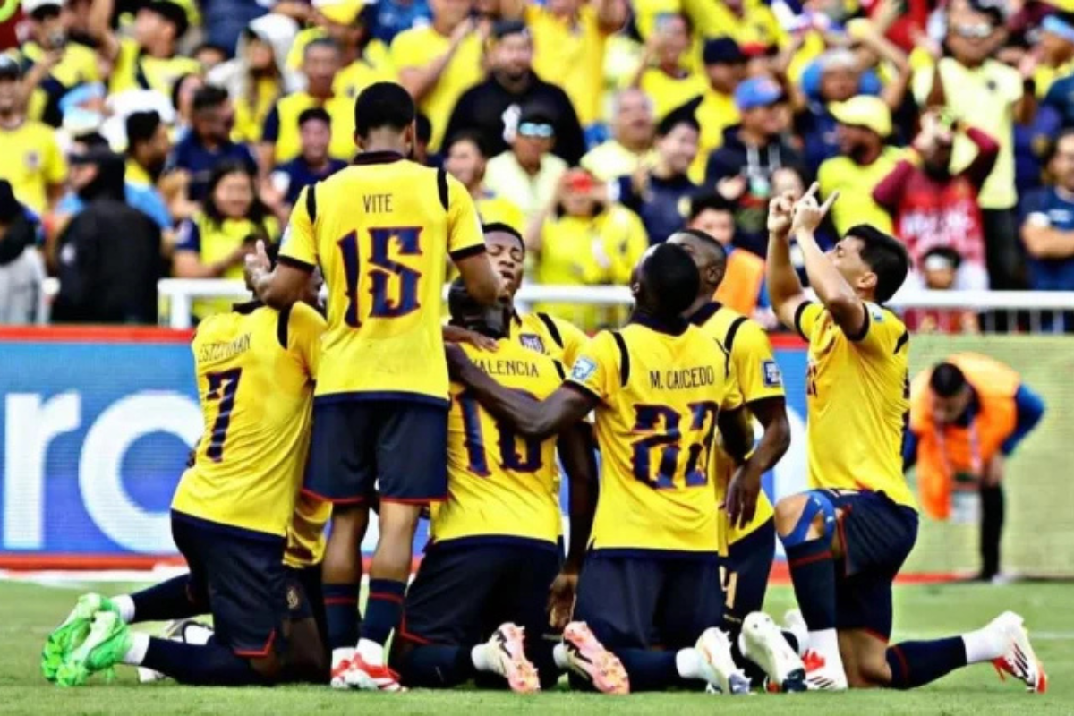 Esta es la posible alineación de la Tri ante Paraguay - El Crack